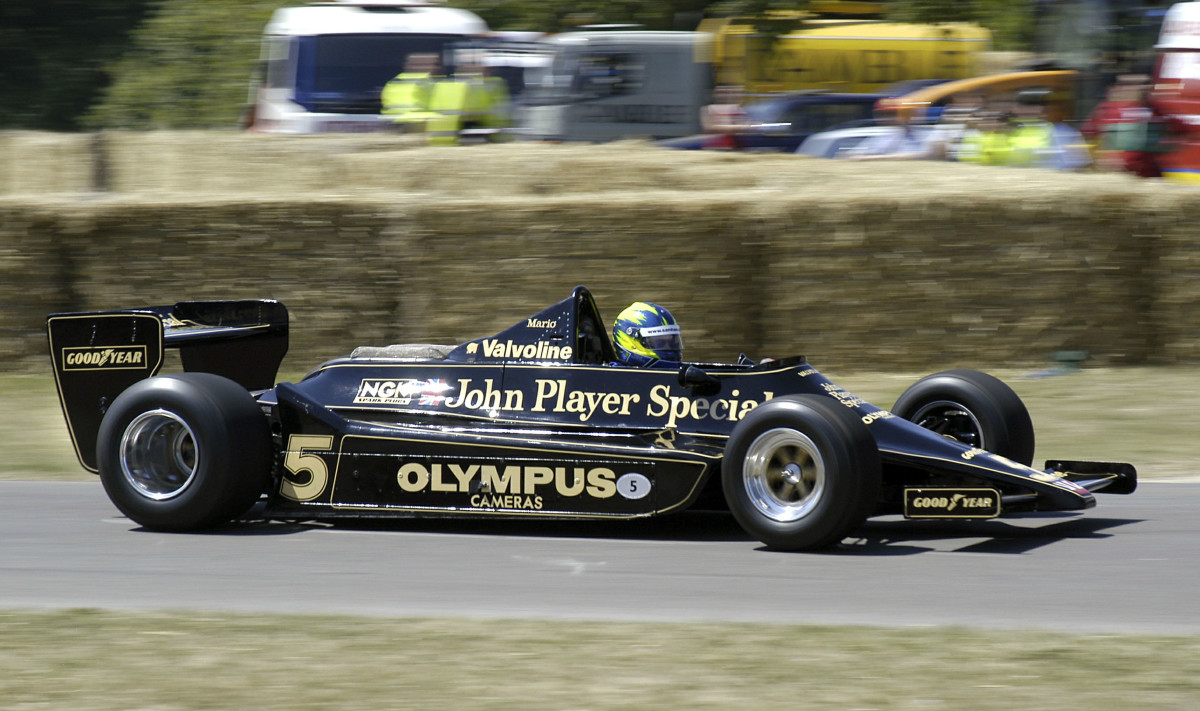 Lotus F1 historical racecars | Torque