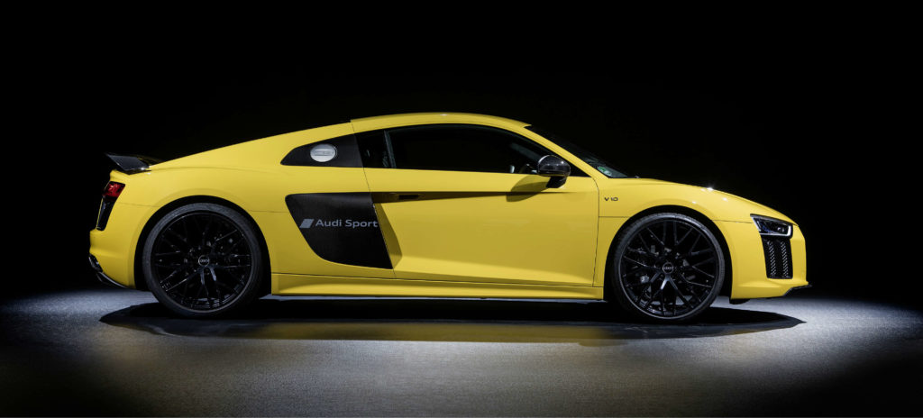 Audi's new sideblade script option for the R8 | Torque
