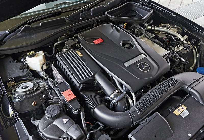 Group Test: Mercedes-Benz SLC200 vs Mercedes-Benz SL400 | Torque