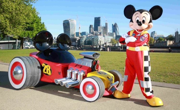 Mickey Mouse and his new Roadster Racer | Torque