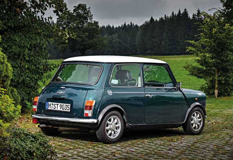 1997 Mini Cooper and 2016 MINI Cooper driven back to back | Torque