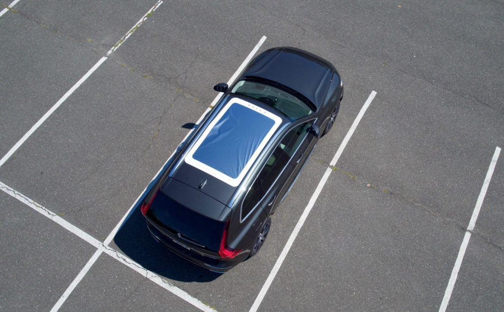 Volvo creates custom eclipse viewer for XC60 panoramic moonroof | Torque