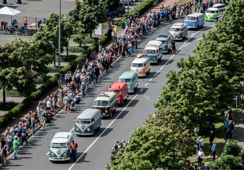 VW Bus Summer Festival 2017 concludes with 350-vehicle parade from ...