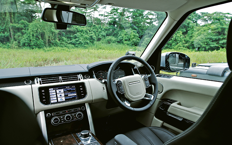 Range Rover and Defender share the same off-roading DNA | Torque