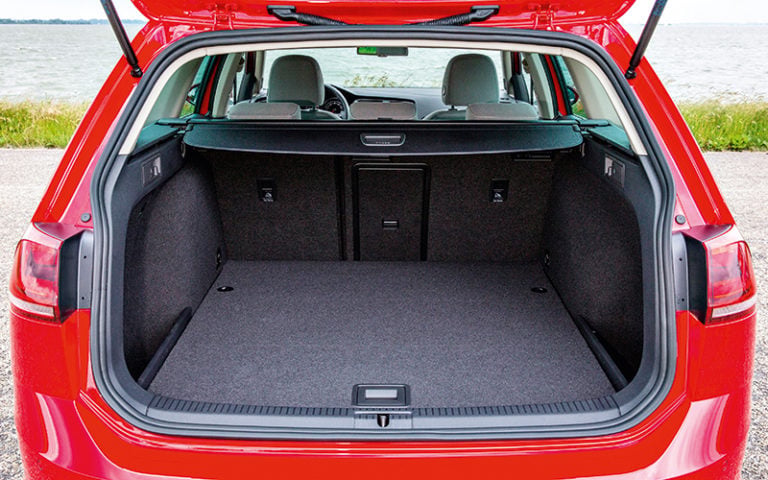 Volkswagen Golf Variant is useful and easy to handle | Torque