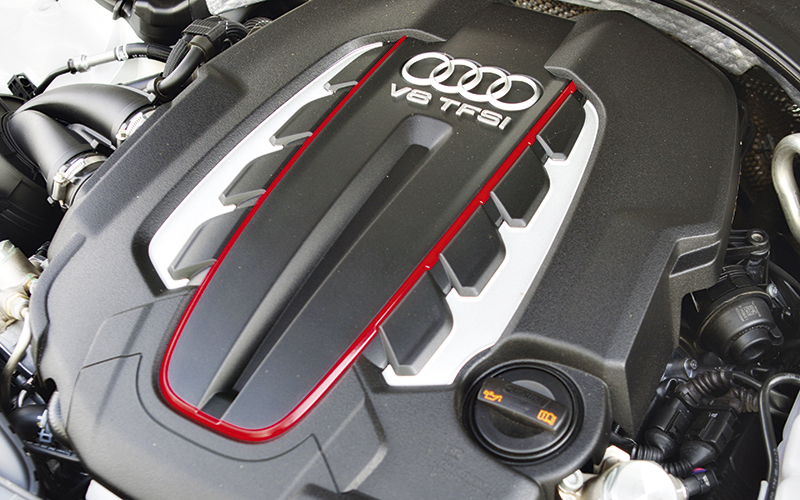 Audi S7 Sportback goes up up and away | Torque