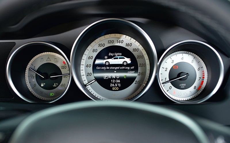 BMW 316i takes on the Mercedes-Benz C180 | Torque