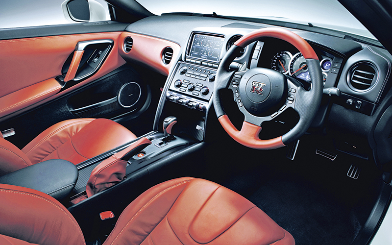 2013 Nissan GT-R has thunder but no lightening | Torque