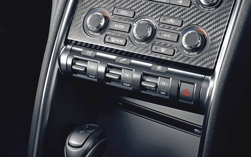 2013 Nissan GT-R has thunder but no lightening | Torque