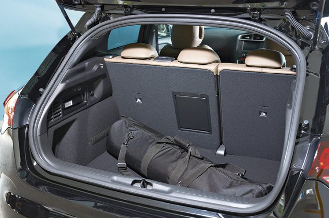 2012 Citroen DS4 crossover is not just a pretty face | Torque