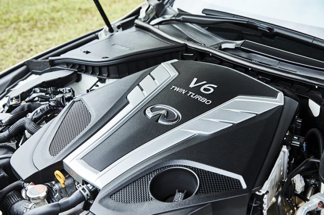 Infiniti Q60 Red Sport 400 meets "Godzilla" Nissan GT-R | Torque