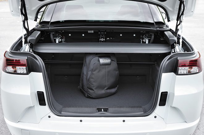 Renault Megane CC takes on the Peugeot 308 CC | Torque