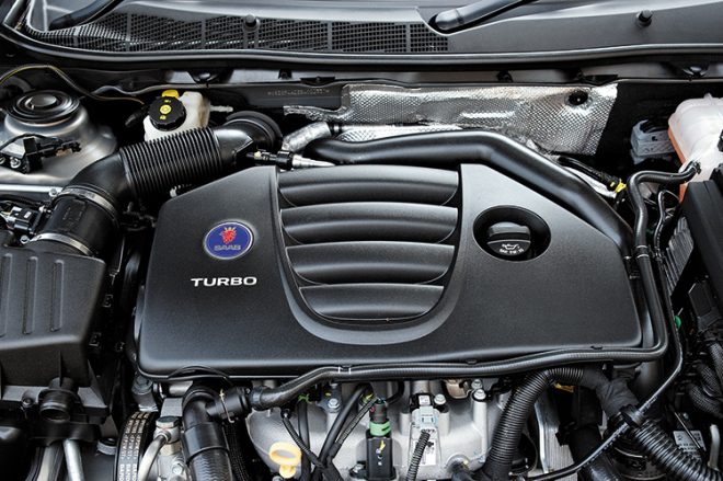 Saab 9-5 takes on the Volvo S80 | Torque