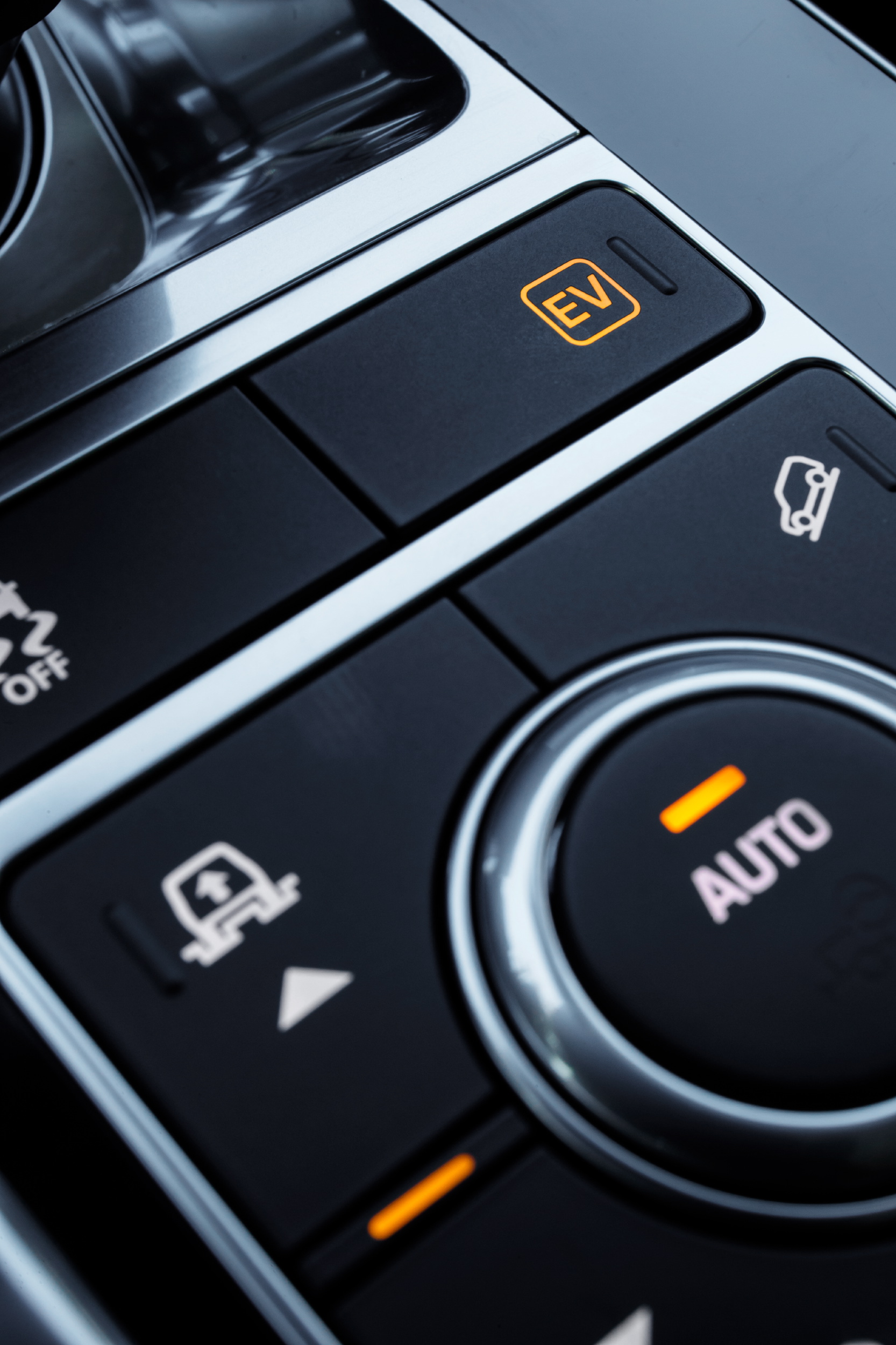 New Range Rover Sport P400e plug-in hybrid showcased | Torque