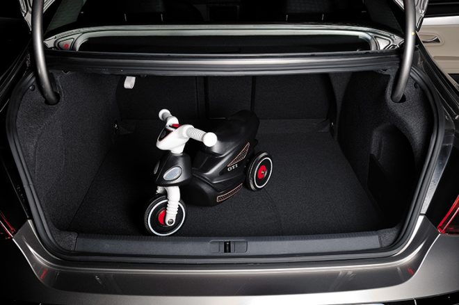 Volkswagen Passat CC is a Teutonic magic trick | Torque