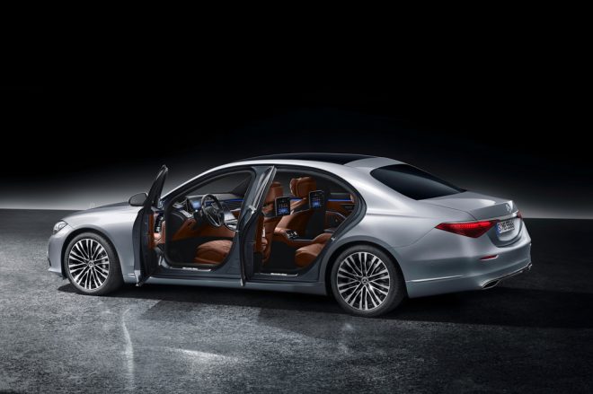 New Mercedes-Benz S-Class makes its debut | Torque