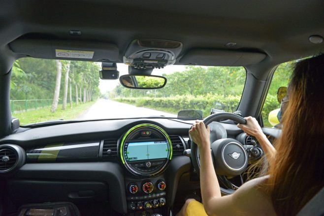 Seeing Singapore in a new light through the MINI Electric | Torque