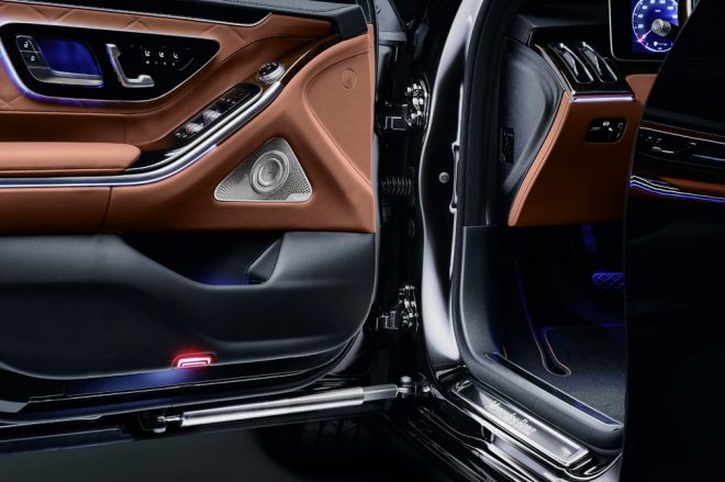 The Mercedes-Benz S680 Guard can withstand assault rifle fire | Torque