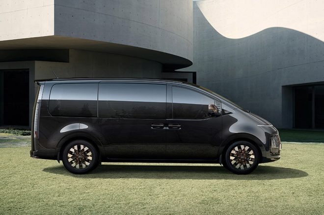 Spaceship-like Hyundai Staria lands in Singapore | Torque
