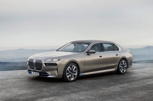 New BMW 7 Series gets huge grille, roasts competition with tech | Torque