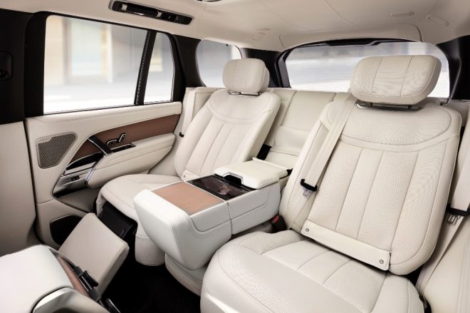 Range Rover First Edition P530 is a quintessential luxury SUV | Torque