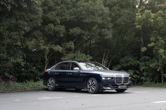 BMW 735i review: Immerse yourself in pleasure | Torque